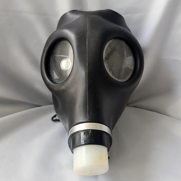 Gas Mask | Accessories | Vintage Israeli Gas Mask M With Filter And ...